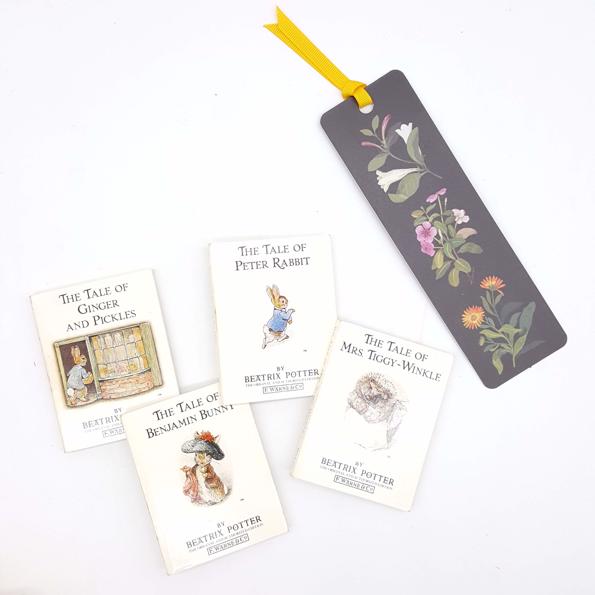 The Original Peter Rabbit Miniature Collection 1986 - Country House Library